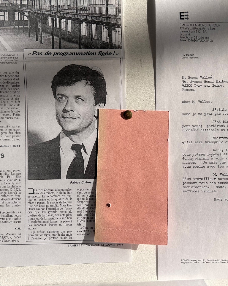 LE CRÉDAC — Plumes, œillets, chaussures, peaux